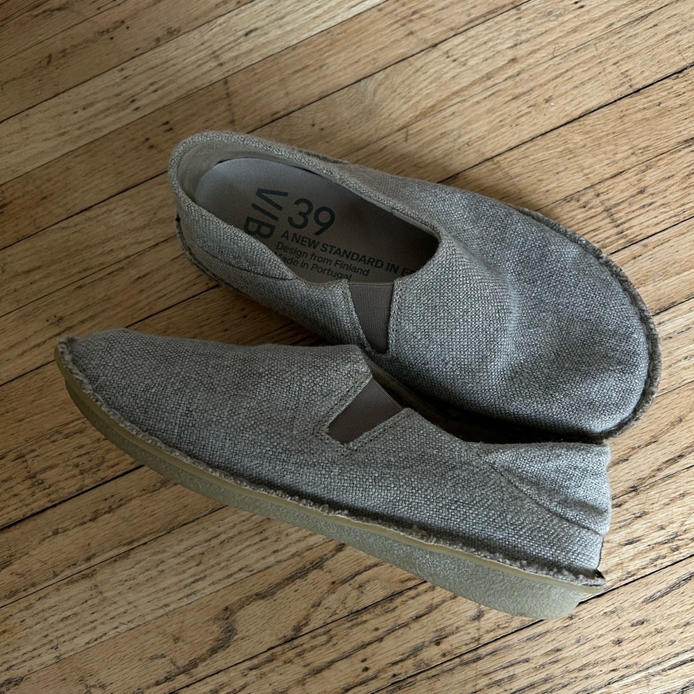 Vibae Zuma Linen Barefoot Shoes - Gem
